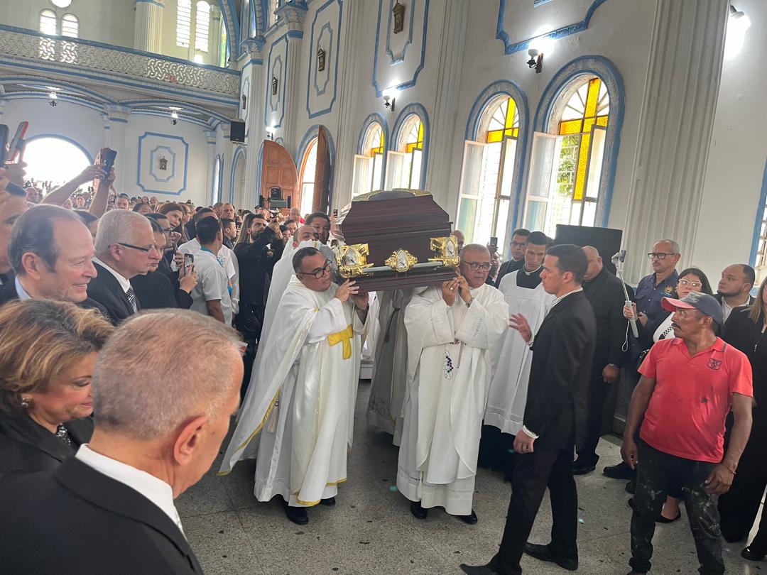 Zulianos despiden a monseñor Roberto Lückert: Fue un pastor al servicio ...