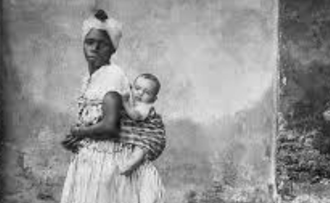 Un 21 de septiembre nace la Negra Matea, encargada de cuidar al niño ...