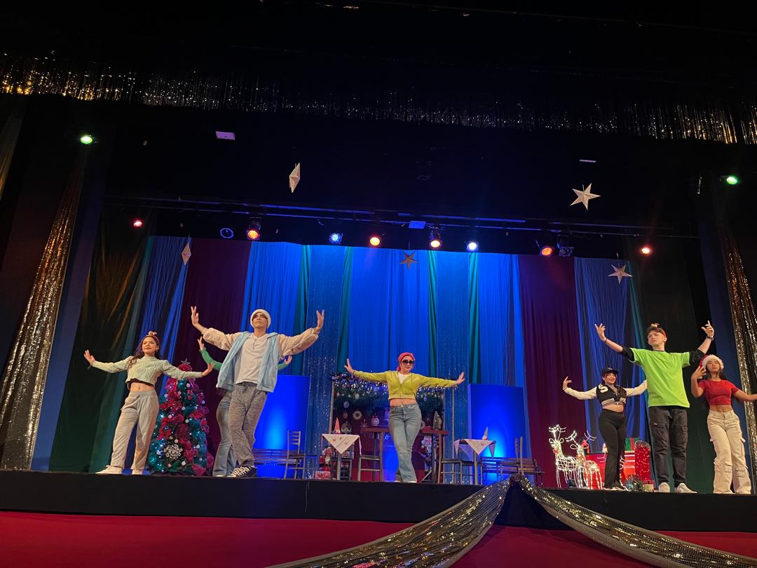 Obra de teatro "Celina" contagió a los espectadores de espíritu ...