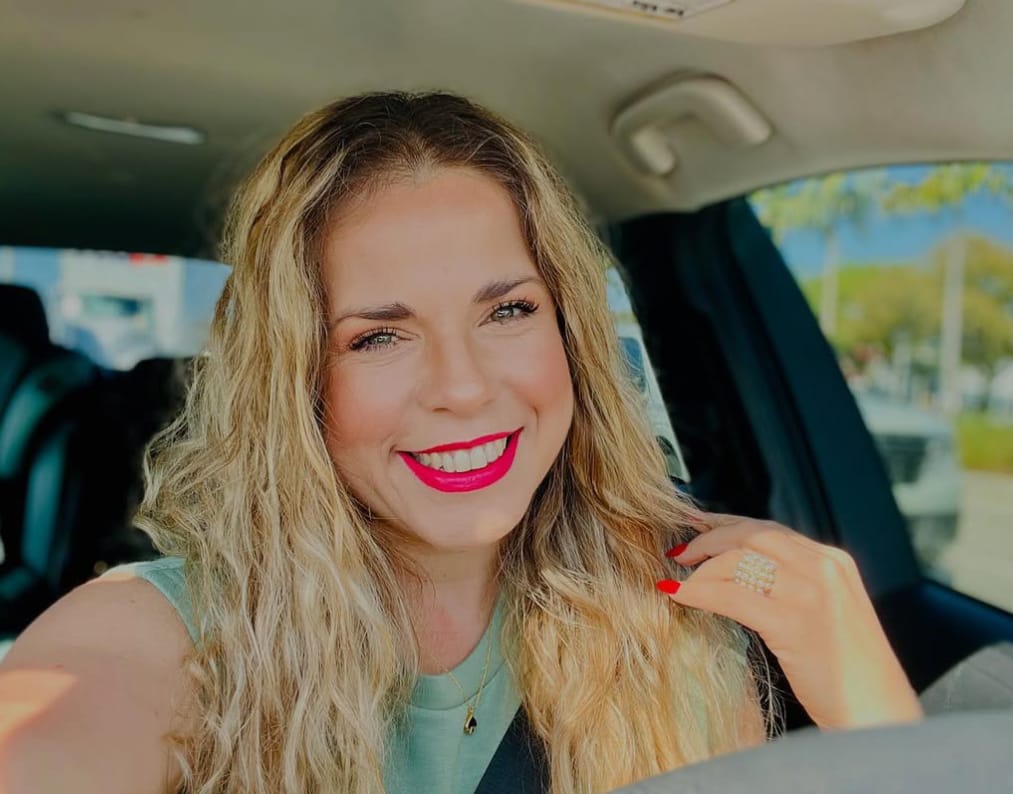 La 'Niña Gaby' vuelve a bailar "Mesa que más aplauda" para celebrar su ...