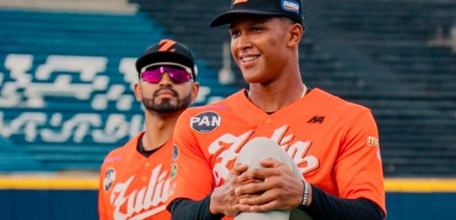 El prospecto zuliano Francisco Rentería formaliza su vínculo con los ...